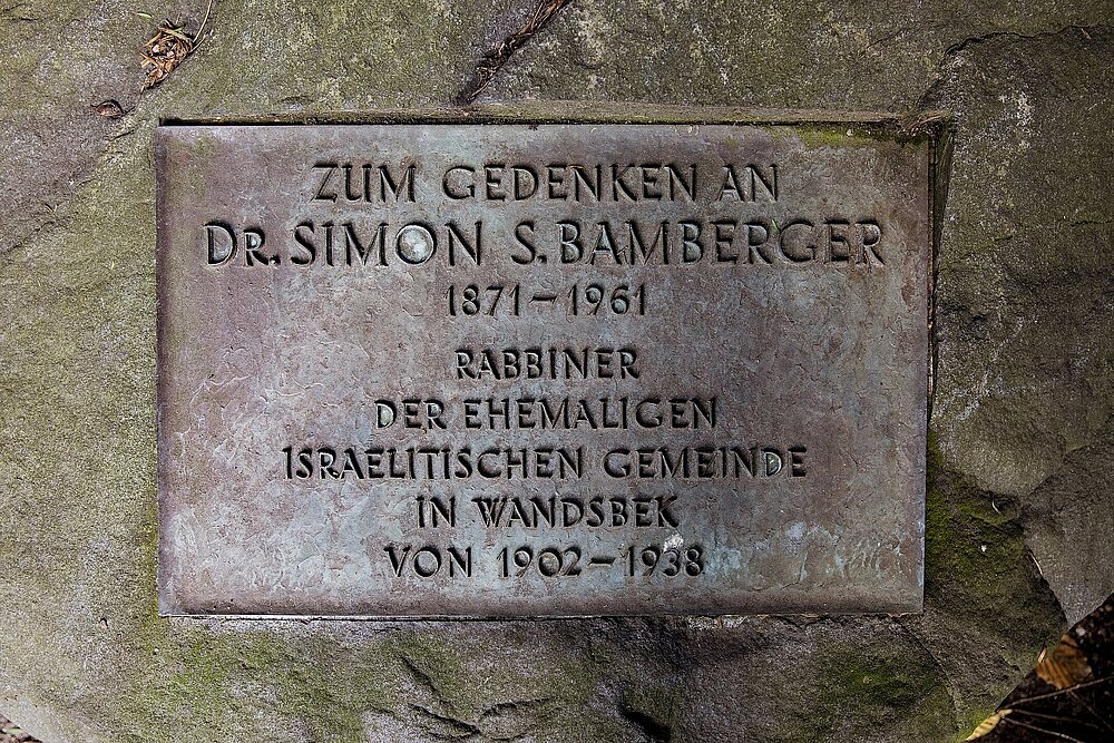 Alter jüdischer Friedhof Wandsbek und Gedenkstein für Rabbiner Simon ...
